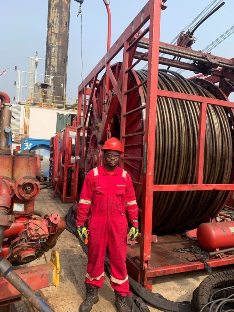 Field Engineering Opportunities In Oil And Gas - The Field Engineer Job ...